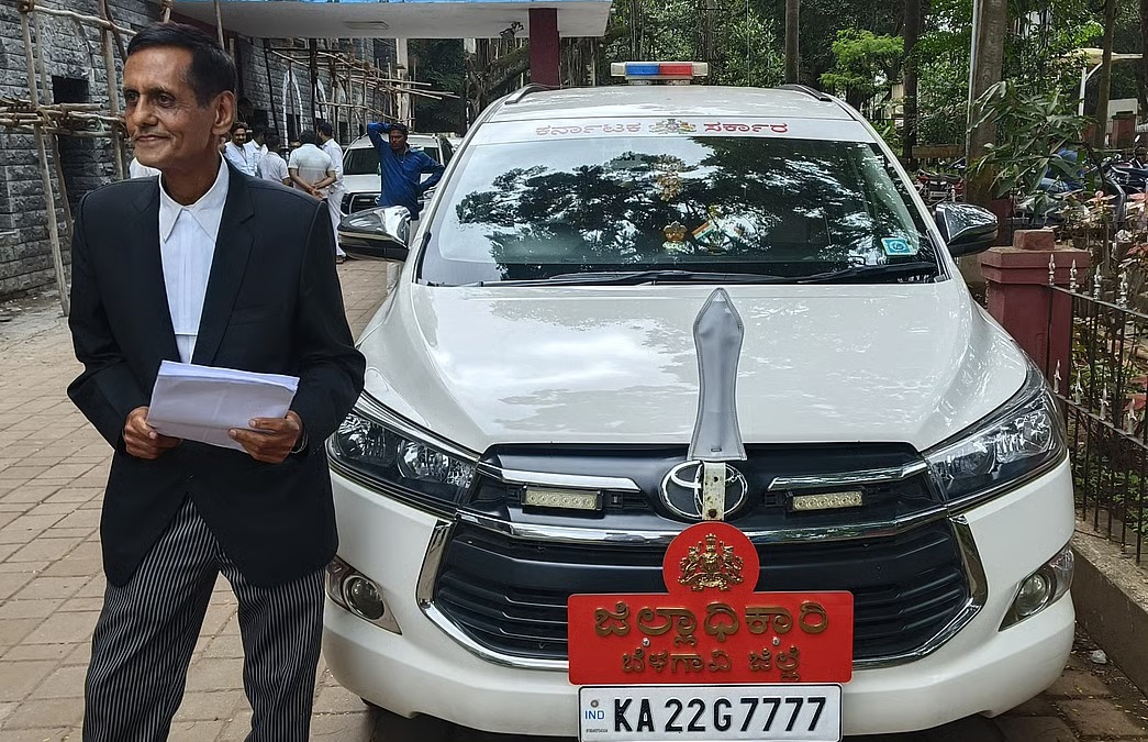 Belagavi Dc Car seized 30 ವರ್ಷ ಬಳಿಕ ಹೊರ ಬಿದ್ದ ತೀರ್ಪು… 1.34 ಕೋಟಿ ಬಿಲ್ ಬಾಕಿ; ಬೆಳಗಾವಿ ಡಿಸಿ ಕಾರ್ ...